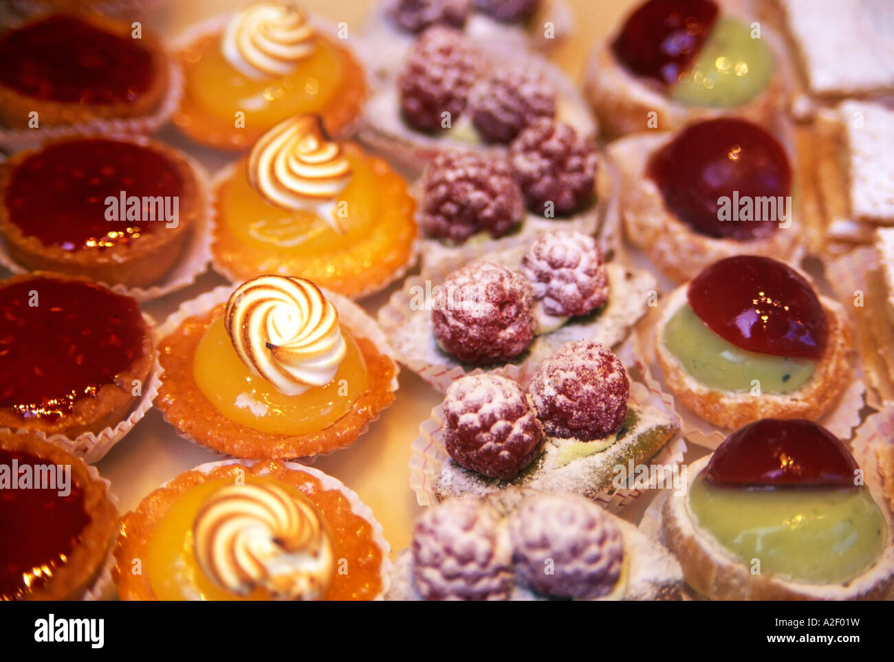 Assorted fruit tartlets hi-res stock photography and images - Alamy