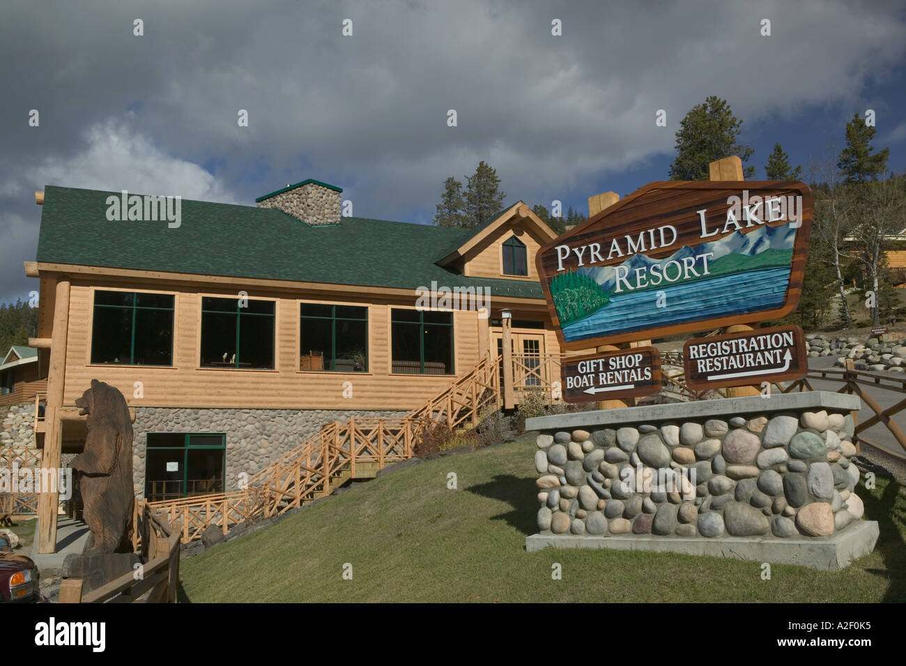 Canada, Alberta, Jasper National Park: JASPER, Pyramid Mountain Resort ...