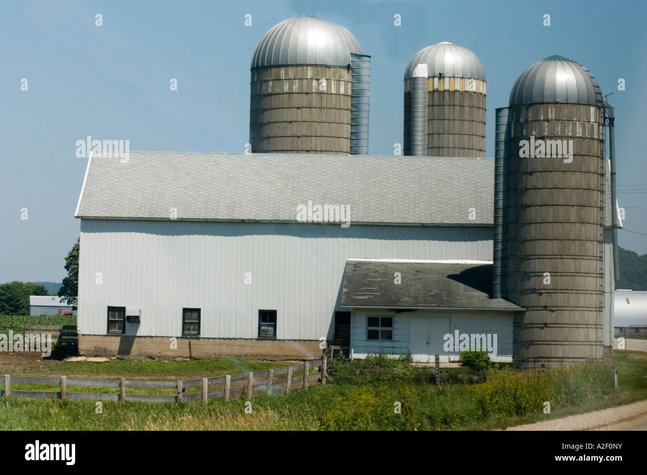 Farm with three silos. Richland Center Wisconsin USA Stock Photo - Alamy