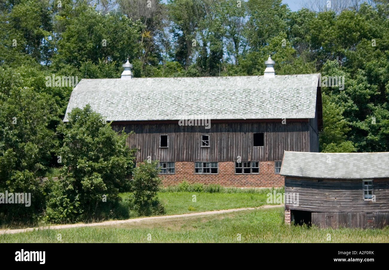 Large brown barn on a farm. Elroy Wisconsin USA Stock Photo - Alamy