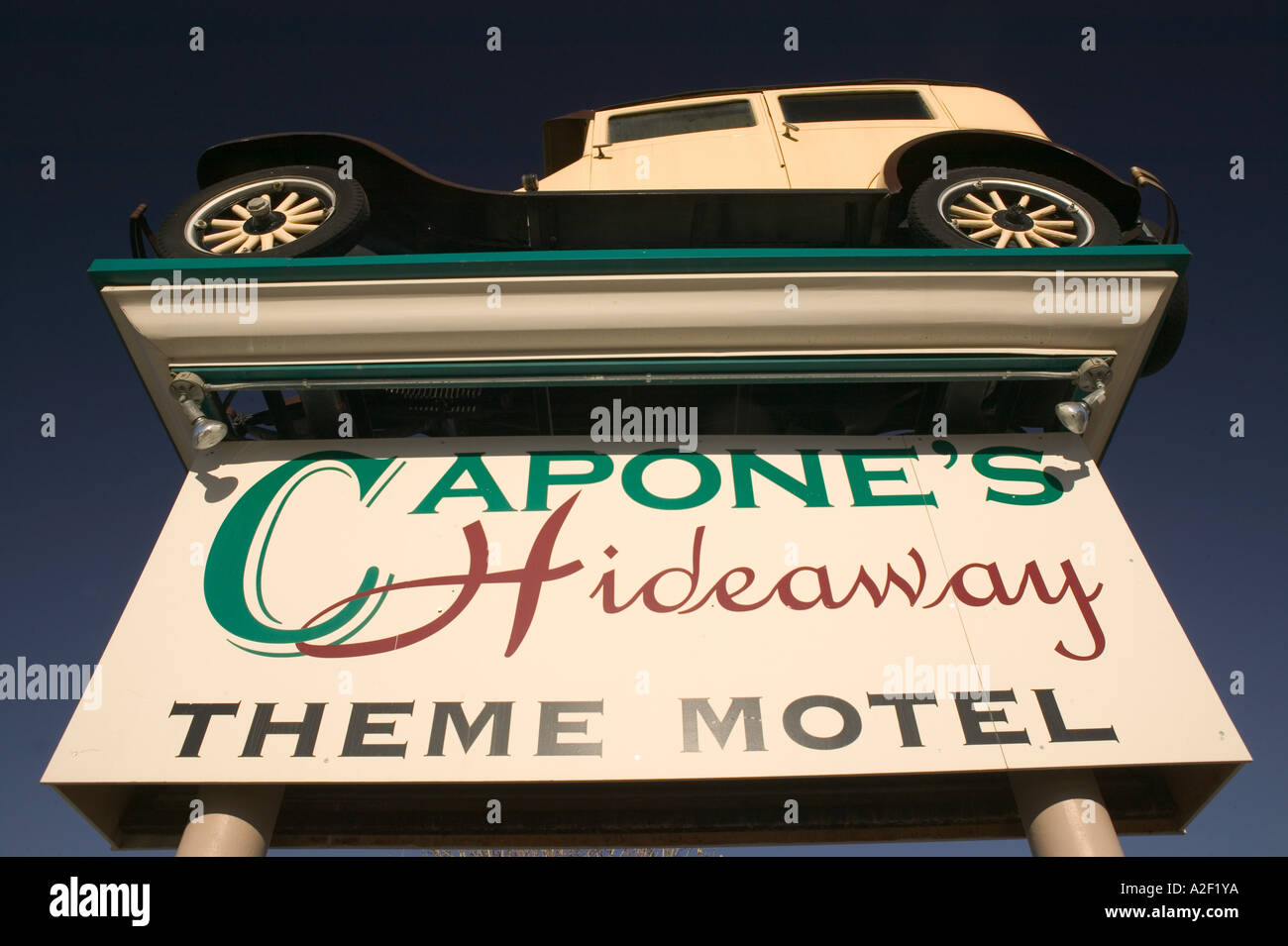 Gangsters 1930's hi-res stock photography and images - Alamy