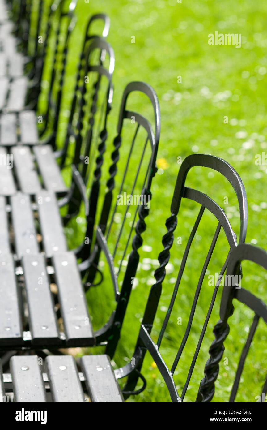 AUSTRIA, Vienna: Park Benches / Burggarten / Palace Gardens Stock Photo ...