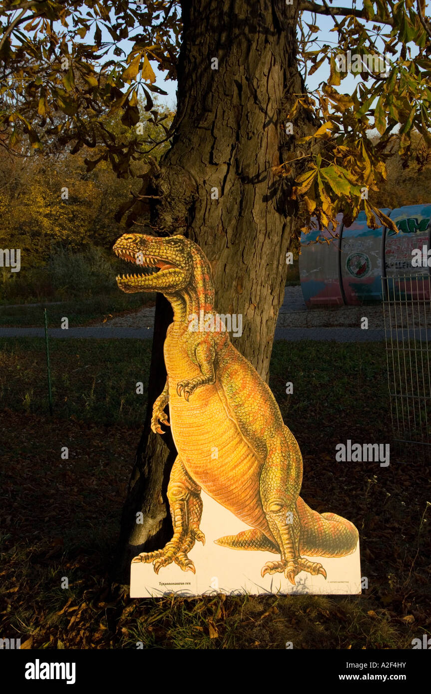 Dinosaur nature tree hi-res stock photography and images - Alamy