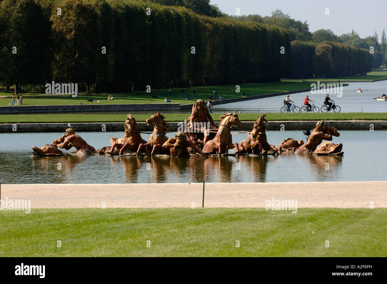 Paris, Versailles Castle, Apollo fountain Stock Photo - Alamy