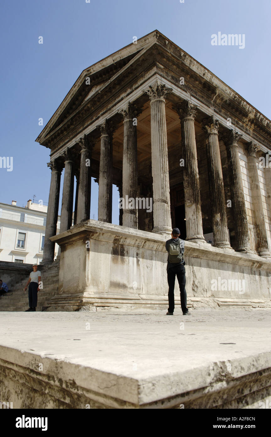 Nimes, city center Stock Photo - Alamy