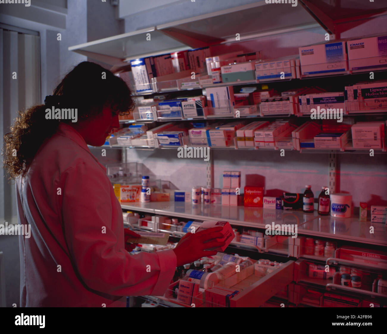 Pharmacist live hi-res stock photography and images - Alamy