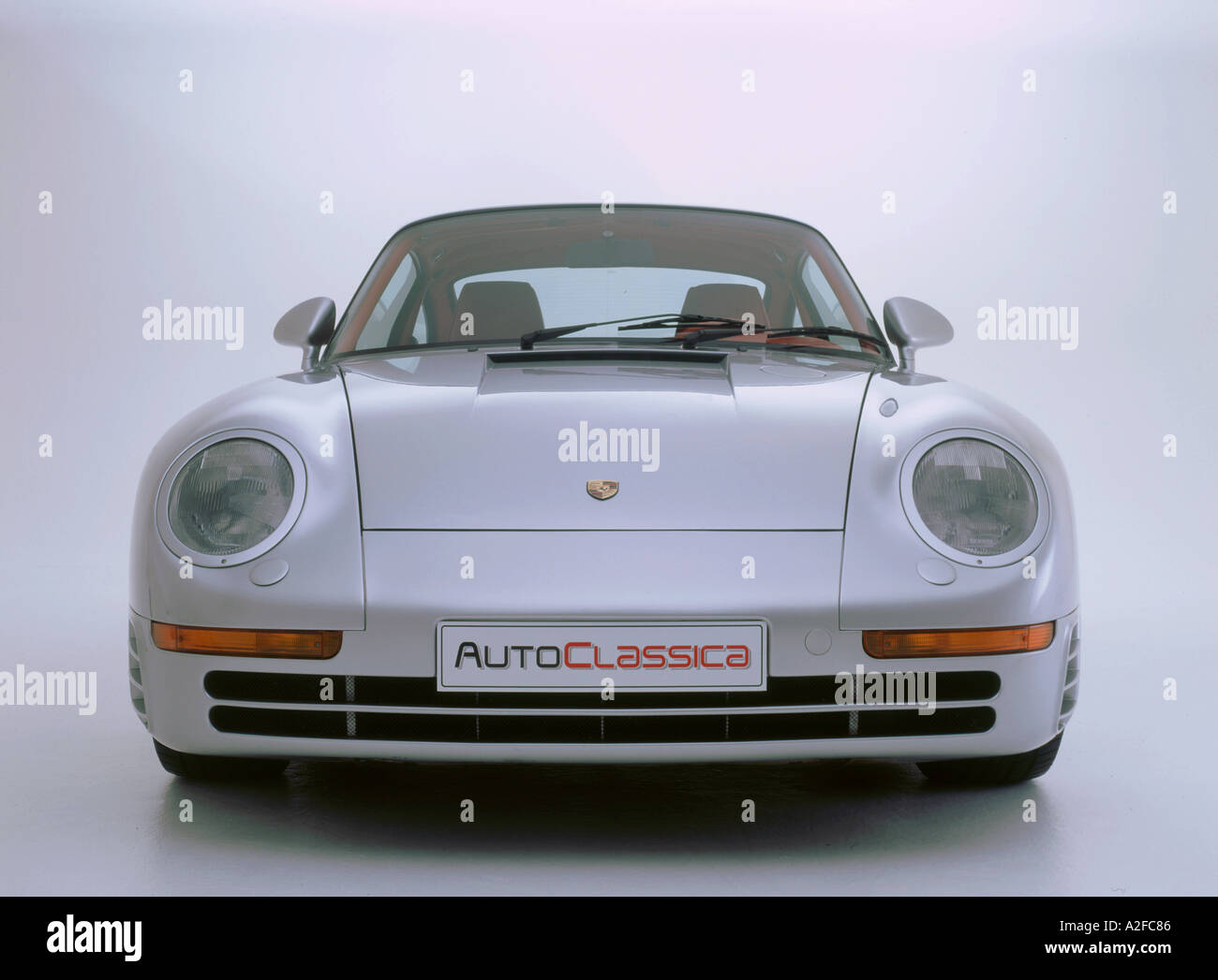 Porsche front hi-res stock photography and images - Alamy