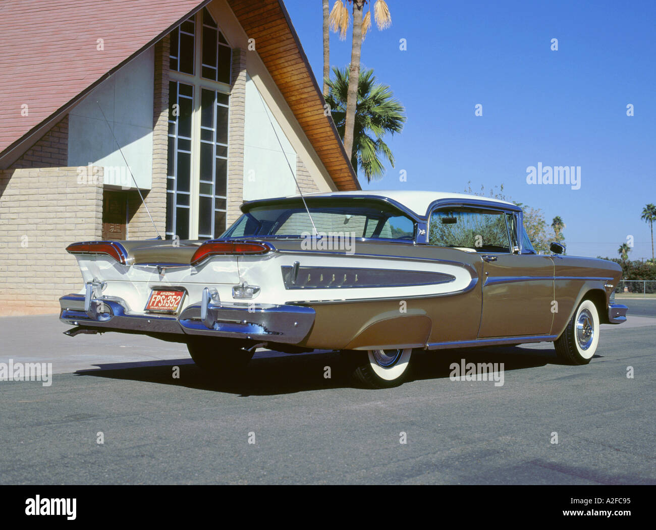 1950s car with fins hi-res stock photography and images - Alamy