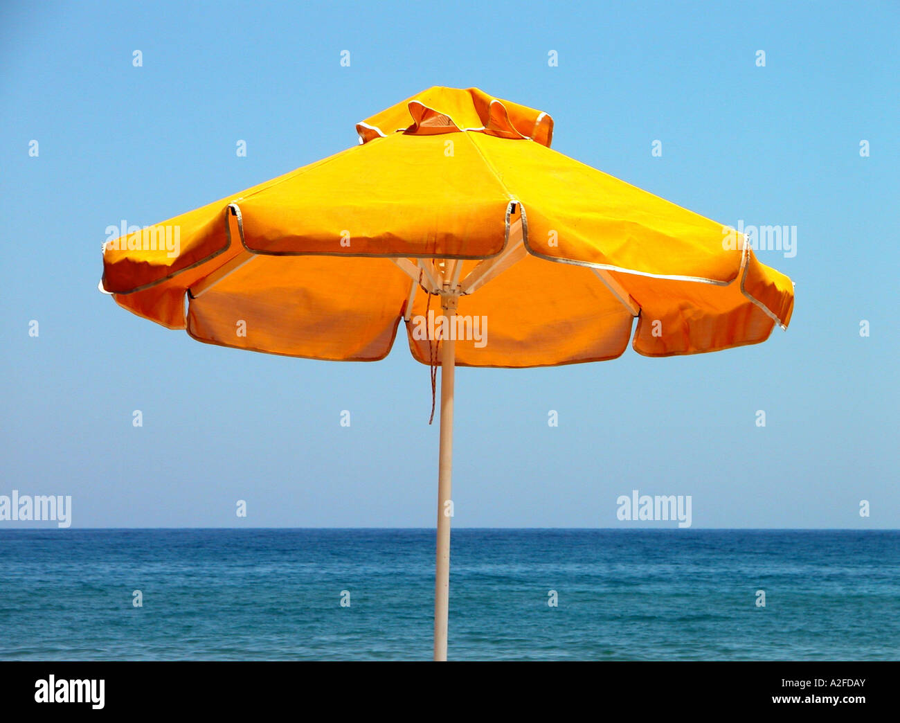Parasol shades hi-res stock photography and images - Alamy