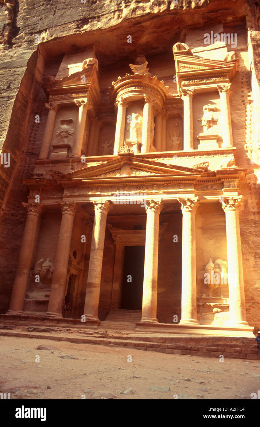 The Treasury Petra Jordan Stock Photo - Alamy
