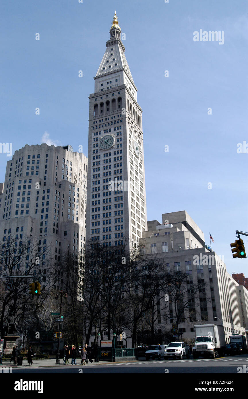 The Metropolitan Life building on Madison Square Park Stock Photo - Alamy