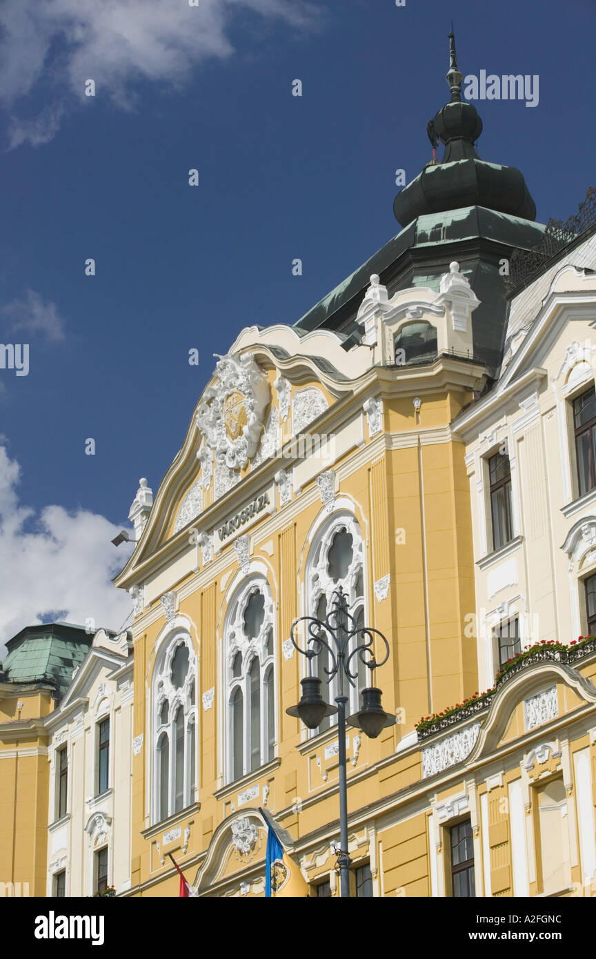 HUNGARY, Southern Transdanubia, PECS: Szechenyi ter Square / Town Hall ...