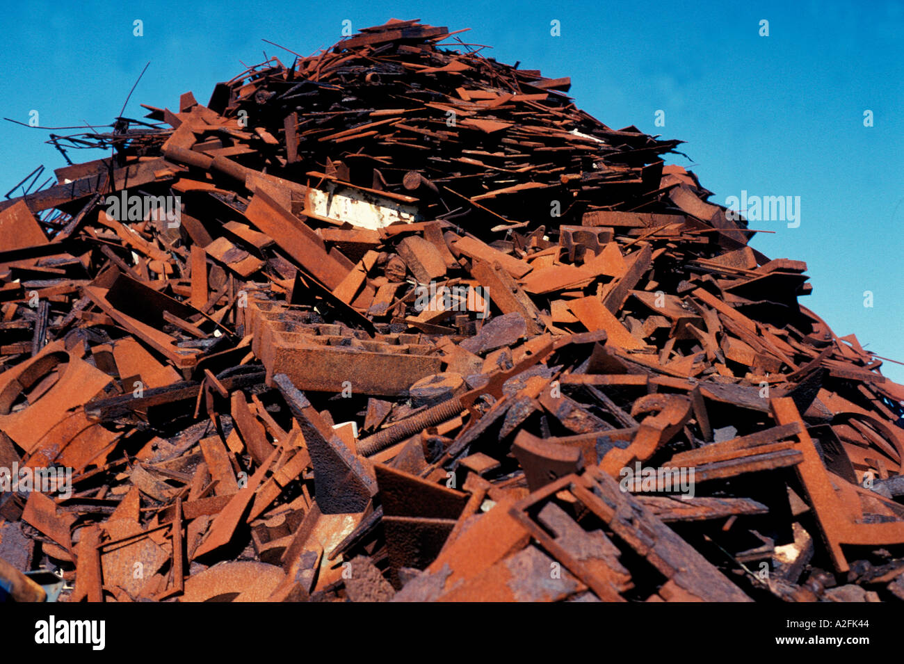 Rusty Scrap Pile metal oxide oxidisation chemical reaction UK Stock ...