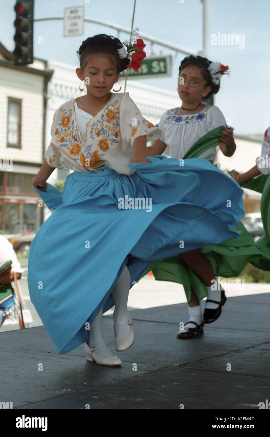 Traditional Mexican Folk Dancer Cinco de Mayo Celebration Stock Photo ...