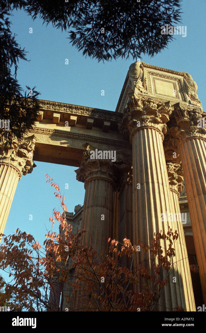 Greco Roman Columns and Entablature Stock Photo - Alamy