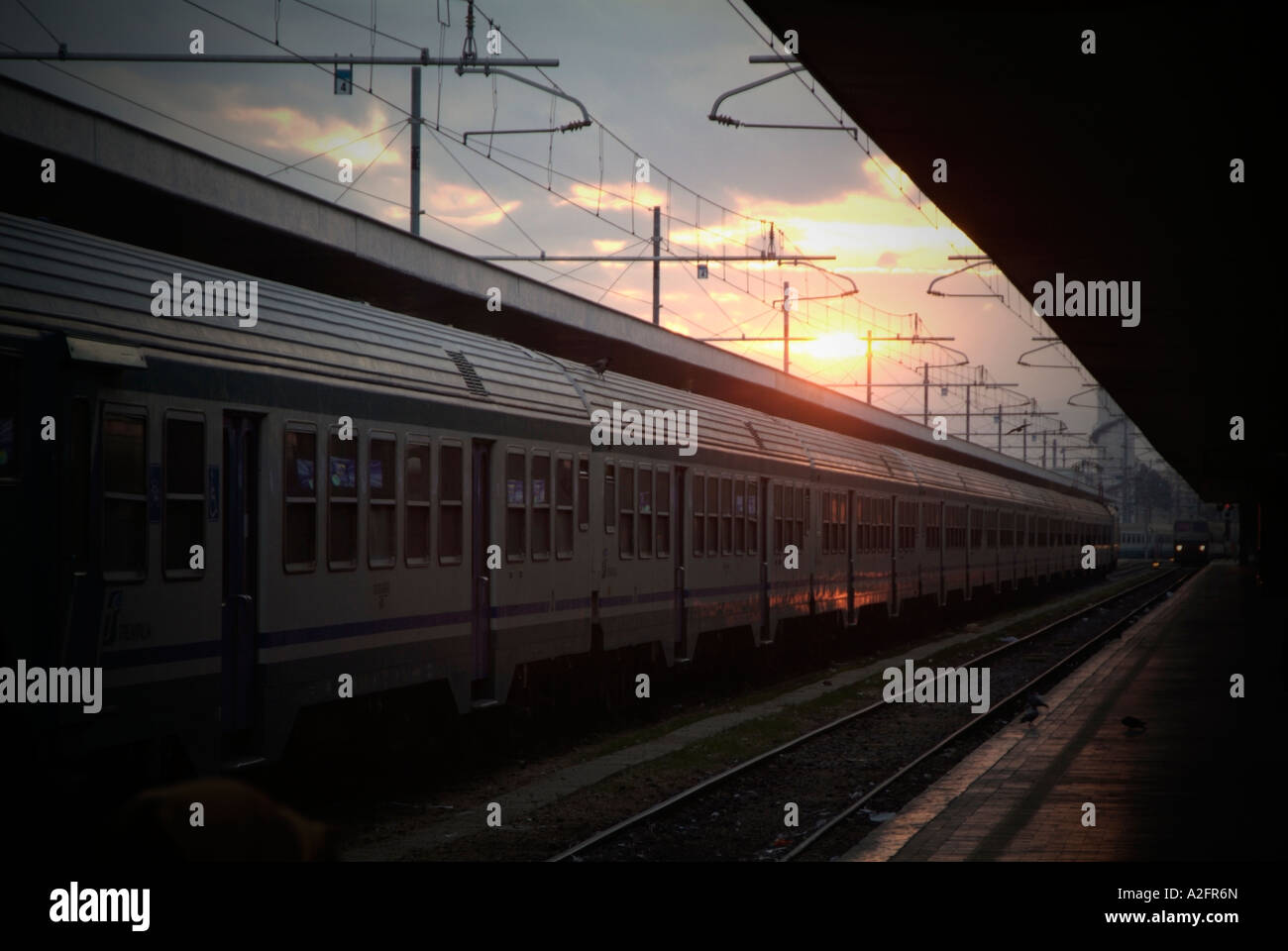 early, morning, commuter, train, transport, travel, city, workers ...