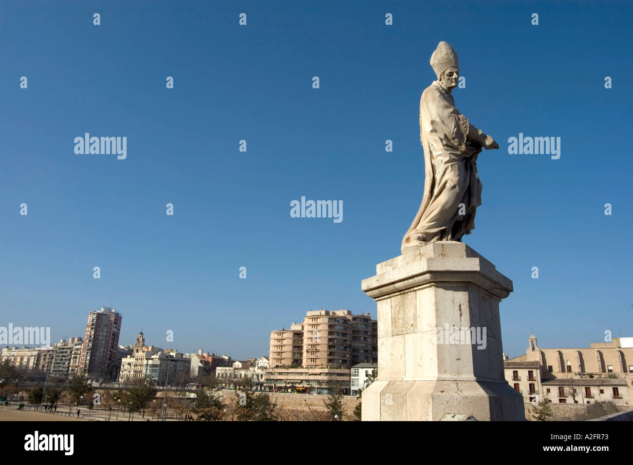 SCULPTURE ON BRIDGE OVER THE PARK JARDINES DEL TURIA FORMER TURIA RIVER ...