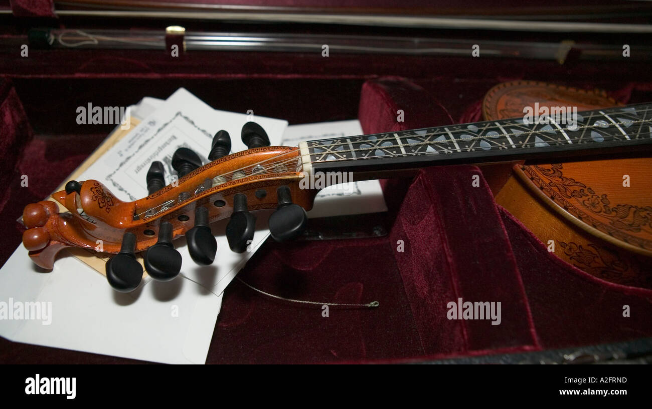 Hardanger fiddle hi-res stock photography and images - Alamy