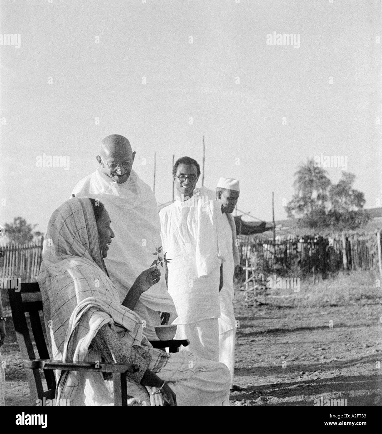 Jankidevi Bajaj and Mahatma Gandhi and Doctor Das Stock Photo - Alamy