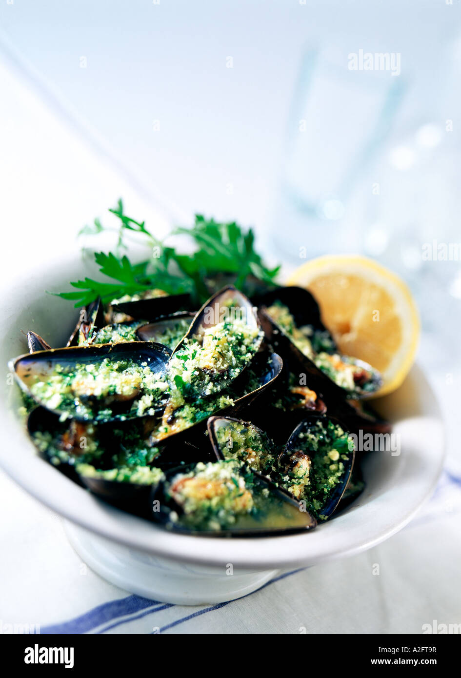 A bowl of mussels Stock Photo - Alamy