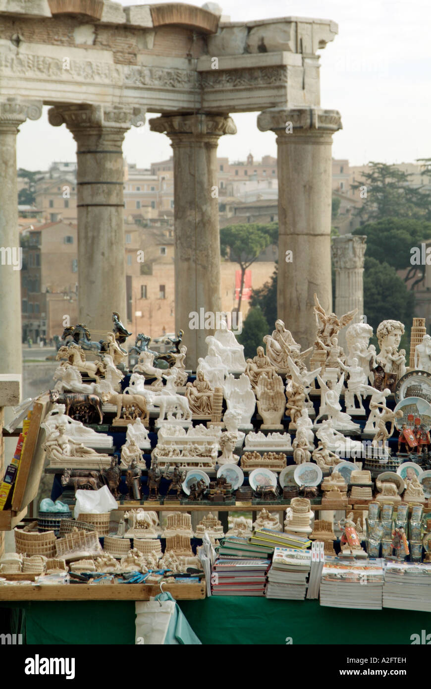 Cheap, tacky, tatt, souvenirs, rubbish, present, Rome, coliseum, stand ...