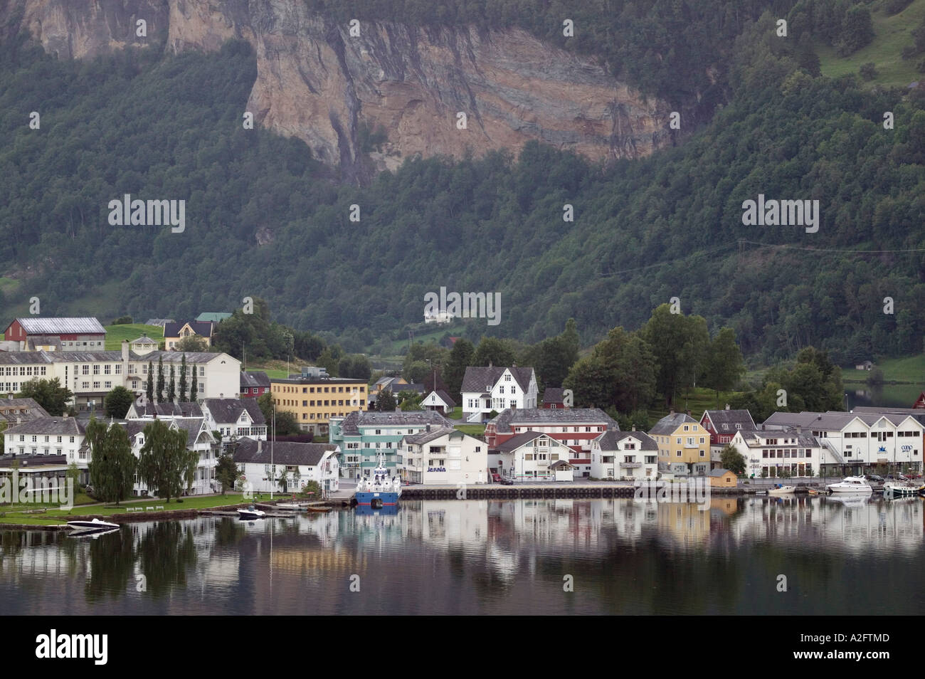 Harbor hardanger fjord hi-res stock photography and images - Alamy