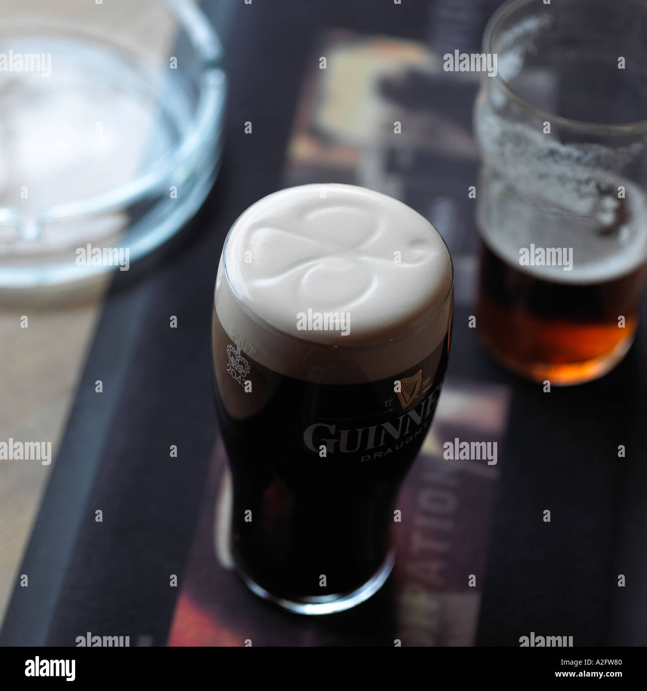 Pint of guinness shamrock hi-res stock photography and images - Alamy