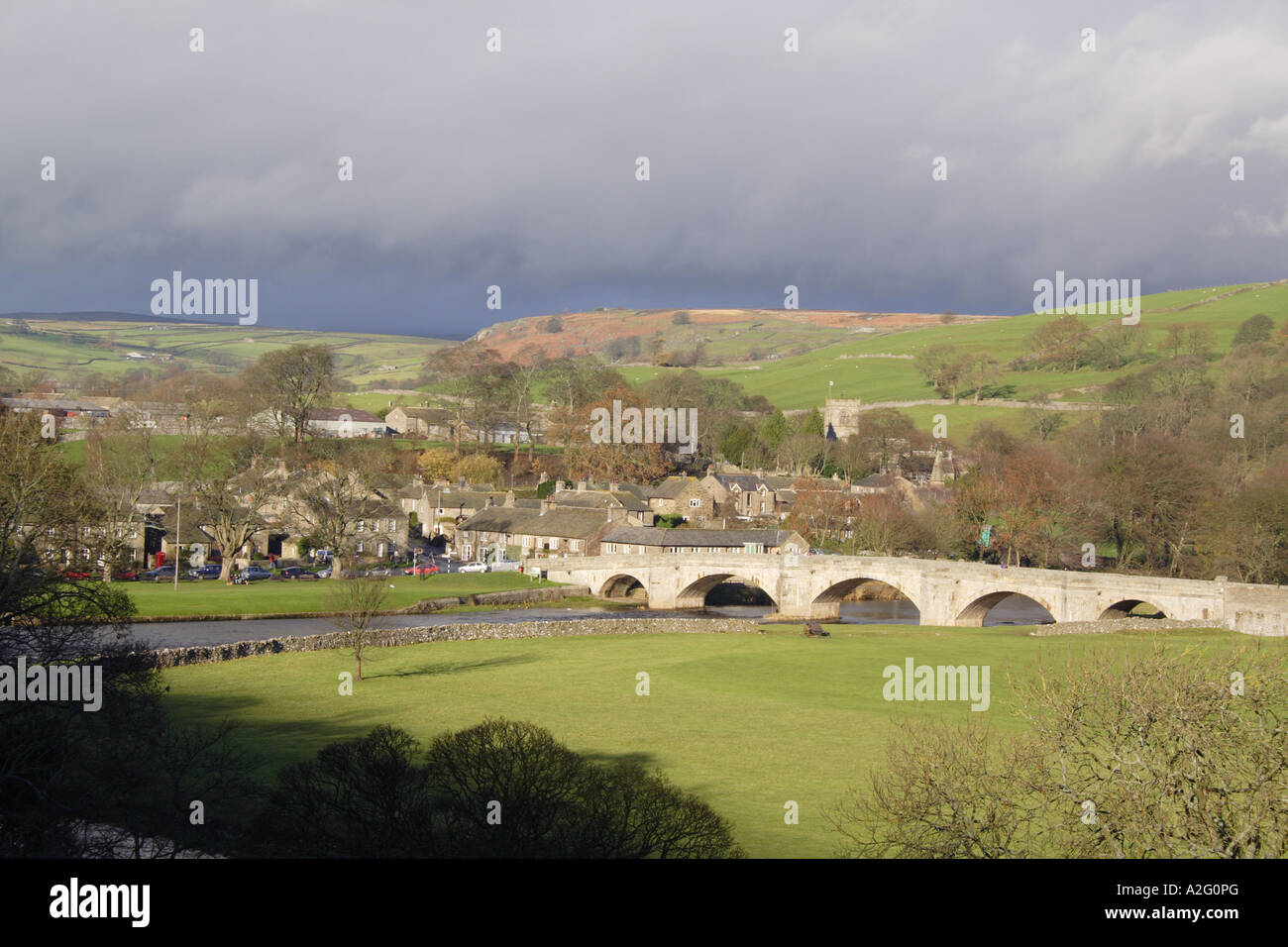 Burnsall village and Bridge, from up the hill on a winters day Stock ...