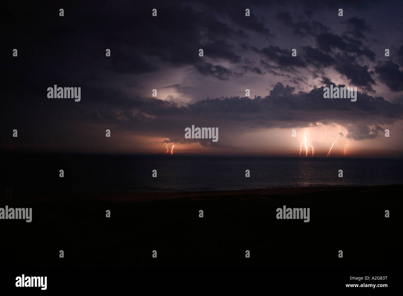 Lightening strikes water hi-res stock photography and images - Alamy