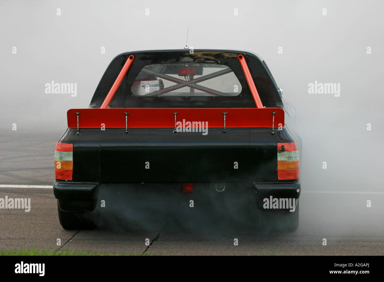 Burn out rubber hi-res stock photography and images - Alamy