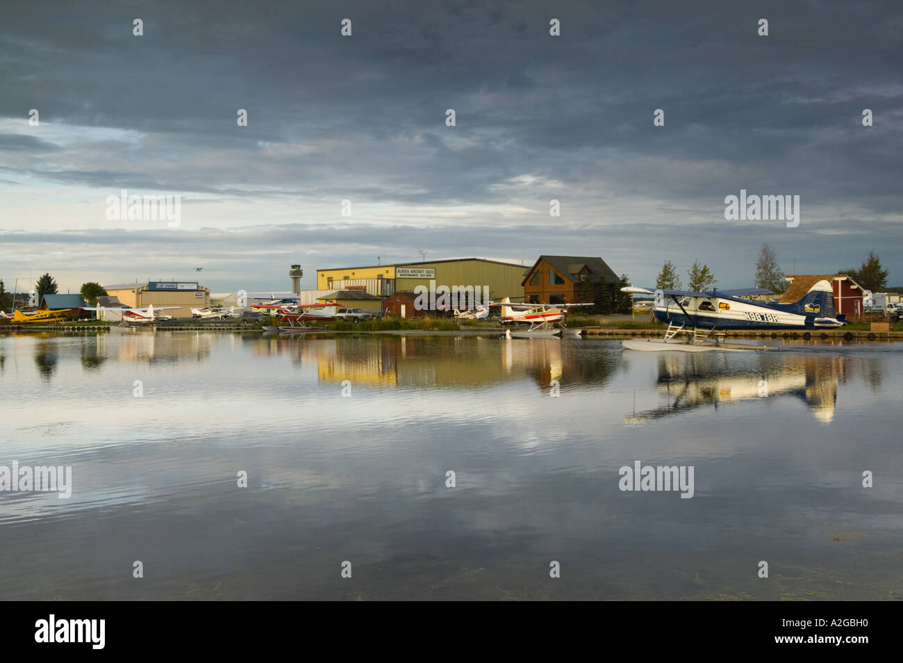 USA, ALASKA, ANCHORAGE: Lake Hood Air Harbor World's Busiest Float ...