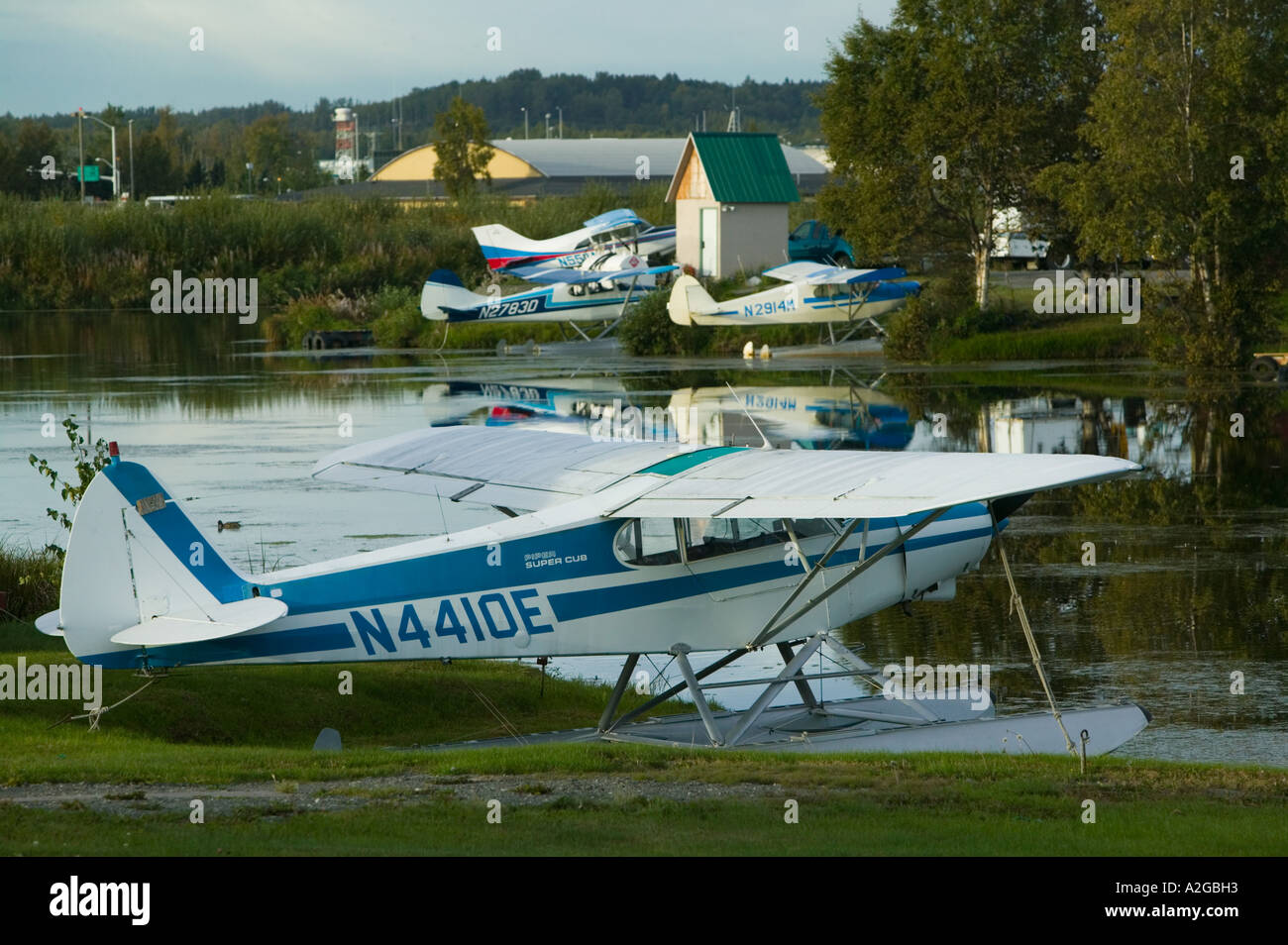 USA, ALASKA, ANCHORAGE: Lake Hood Air Harbor World's Busiest Float ...