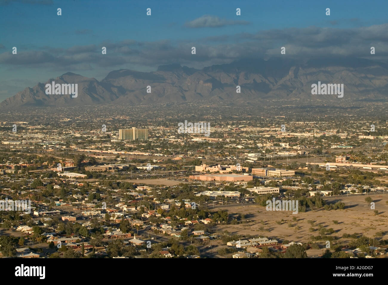 USA, Arizona, Tucson: Santa Catalina Mountains & Tucson Suburbs ...