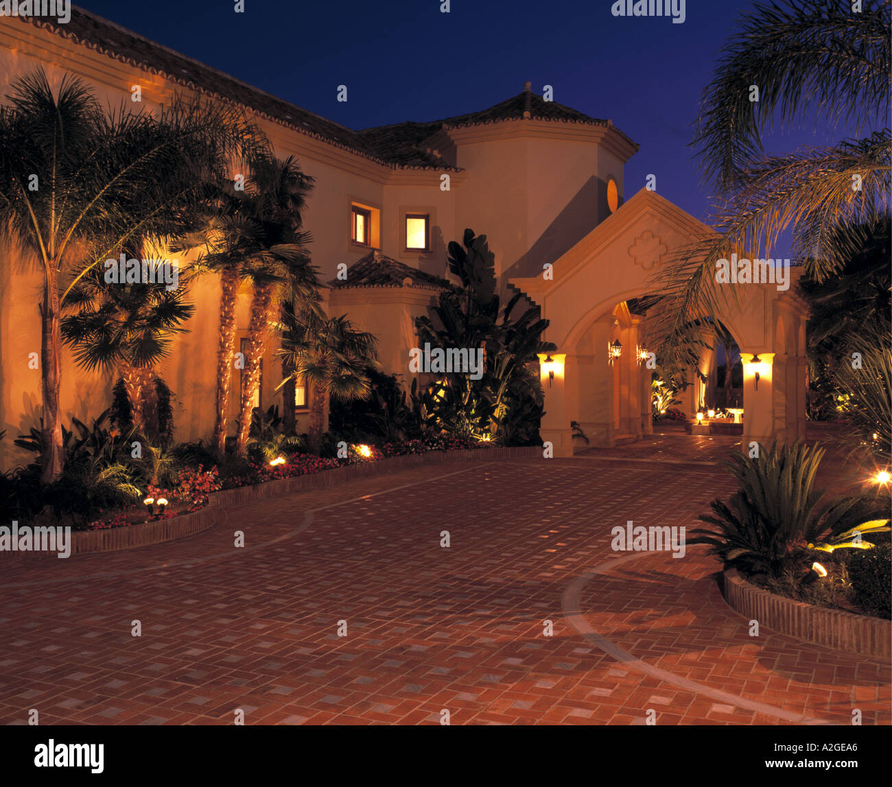 illuminated driveway of a spanish villa Stock Photo - Alamy