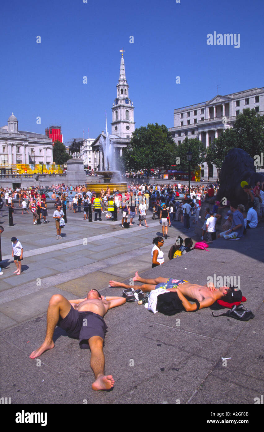 Thirty Pictures Of London39s Westend In The Heatwave Of Heatwave In