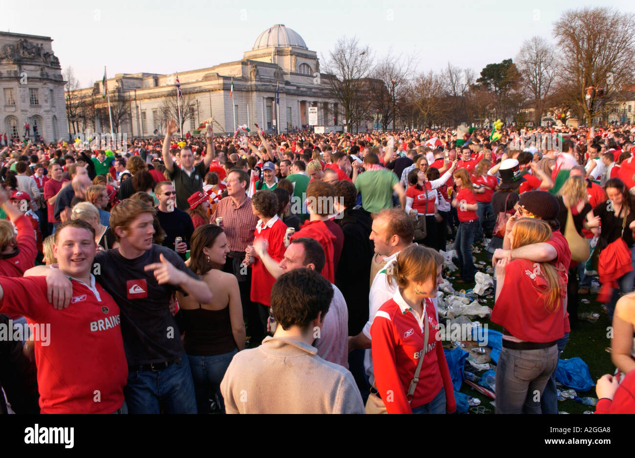 Big crowd of Welsh rugby fans celebrate Wales winning an international ...