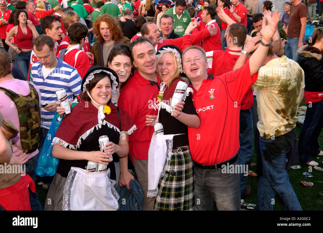 Big crowd of Welsh rugby fans celebrate Wales winning an international ...