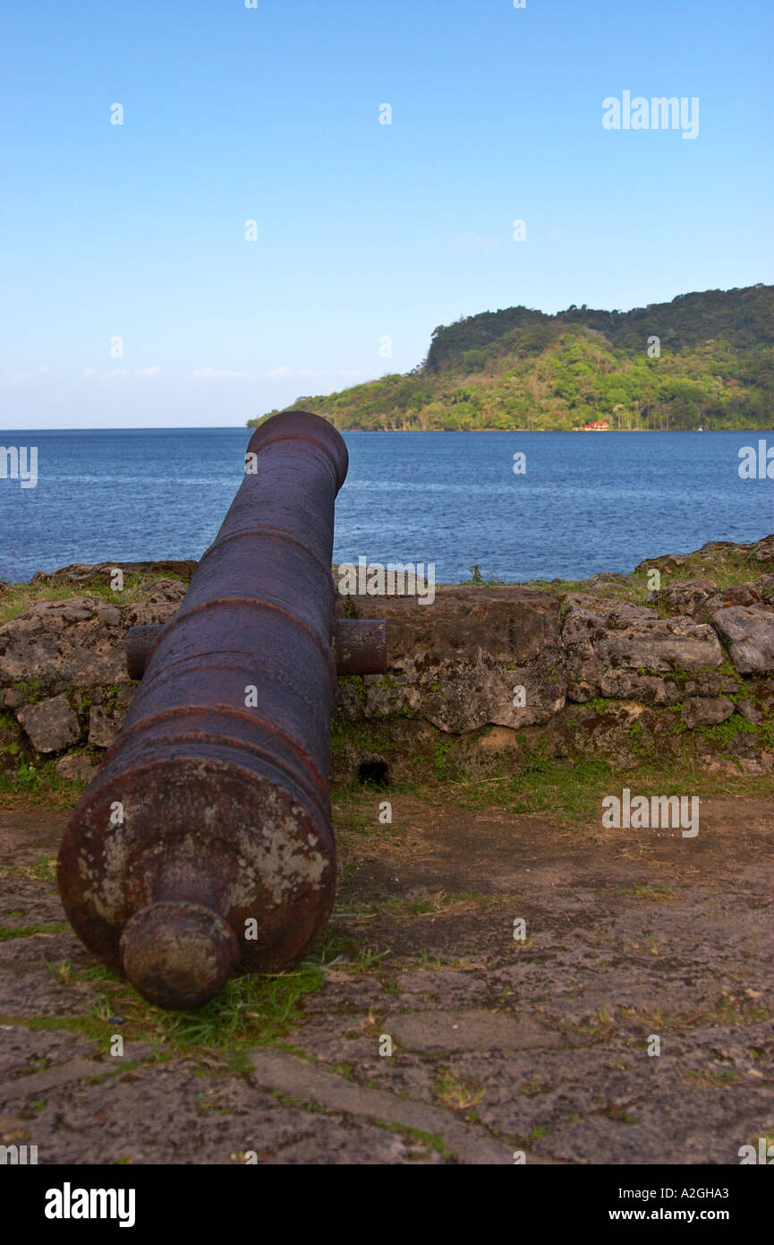 Panama portobello caribbean coast fort hi-res stock photography and ...