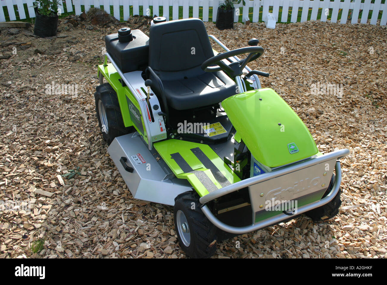 Ride on Lawnmower Stock Photo - Alamy