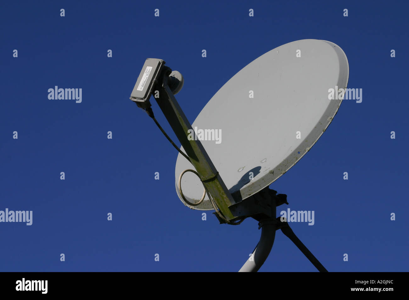 Satelite dish hi-res stock photography and images - Alamy