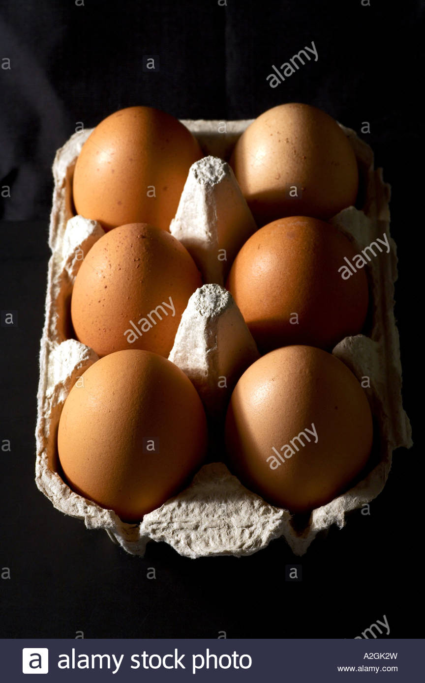 Box of eggs Stock Photo - Alamy