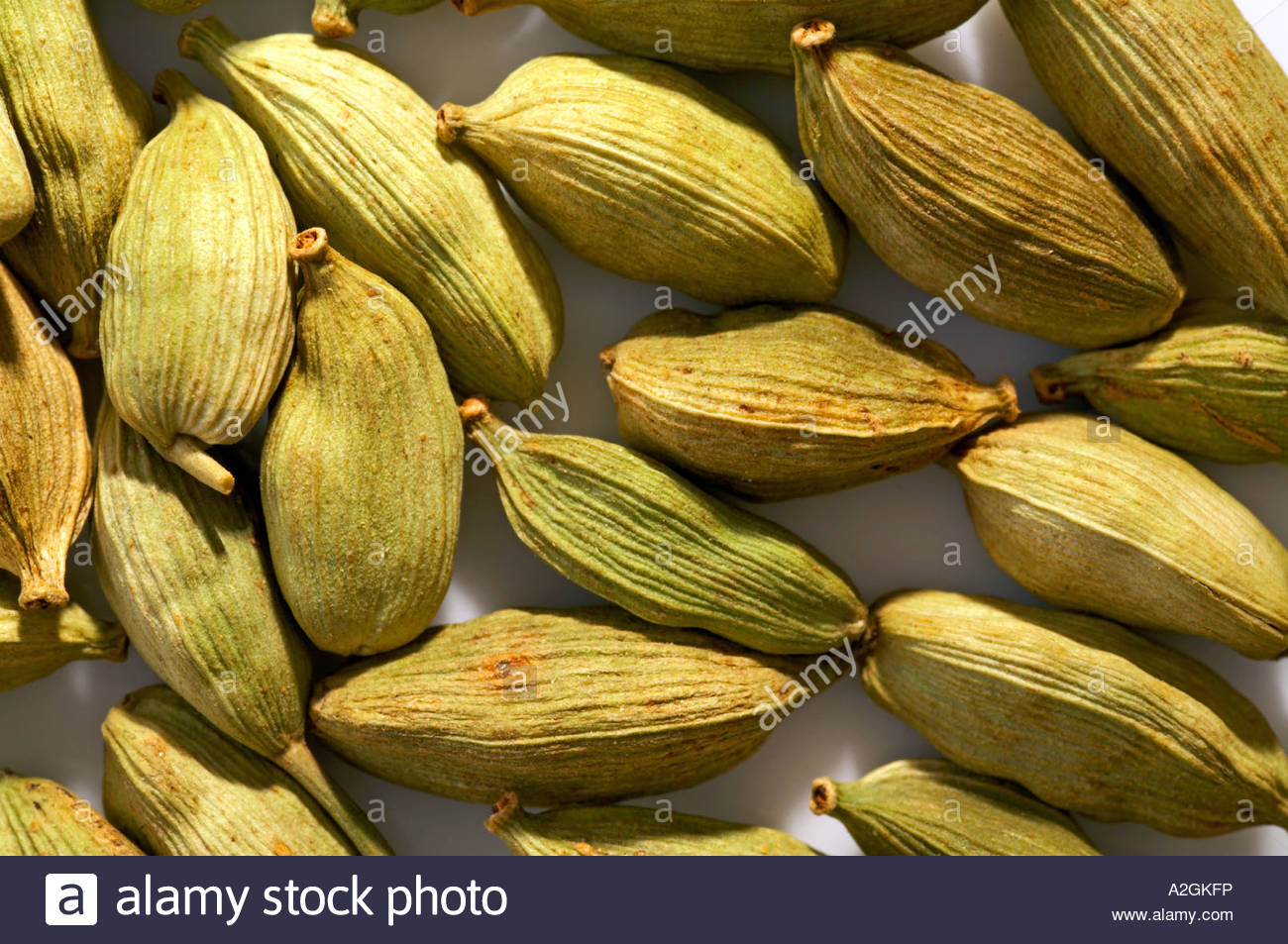 Cardamoms pods hi-res stock photography and images - Alamy