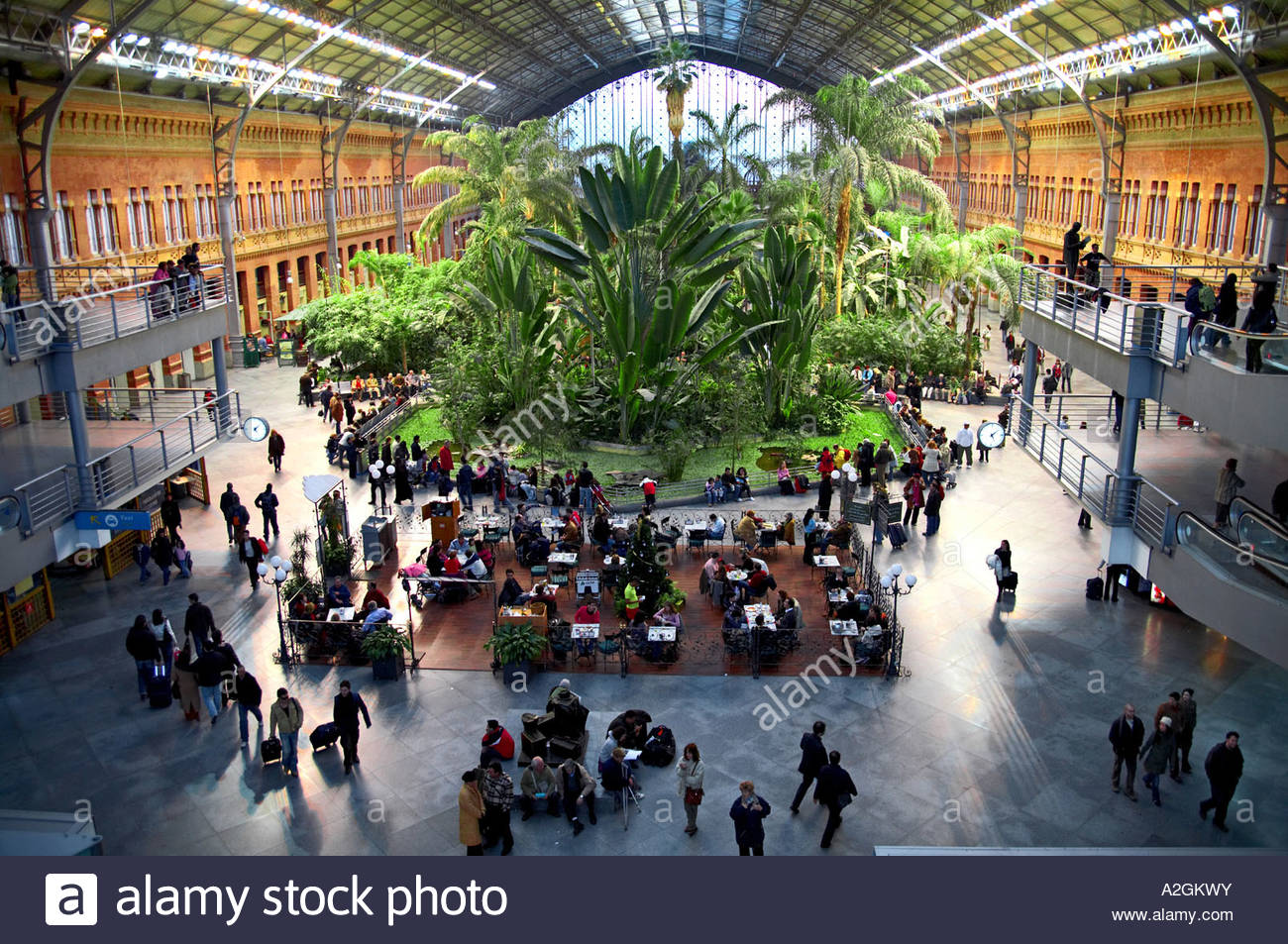Atocha concourse hi-res stock photography and images - Alamy