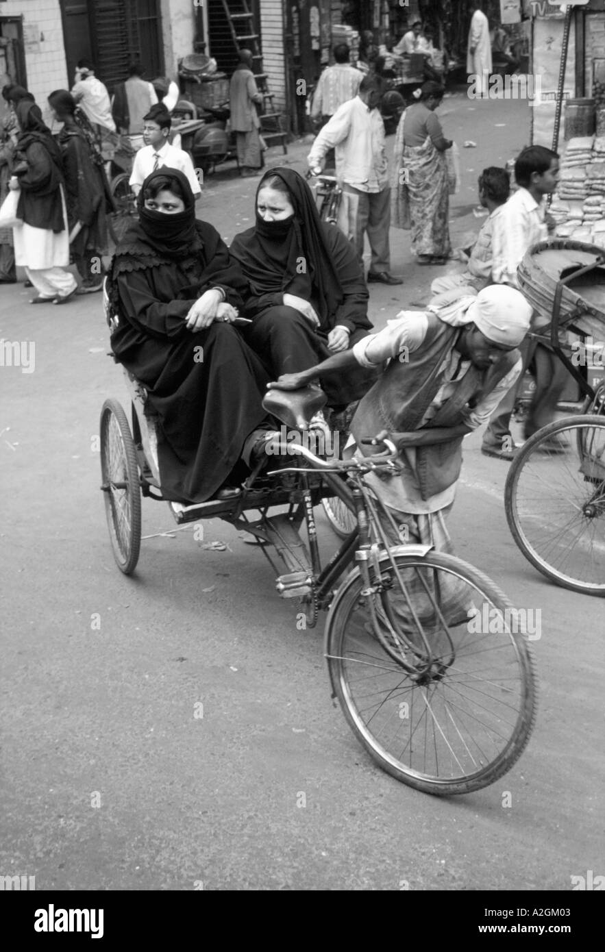 Bicycle rickshaw New Delhi India Stock Photo - Alamy