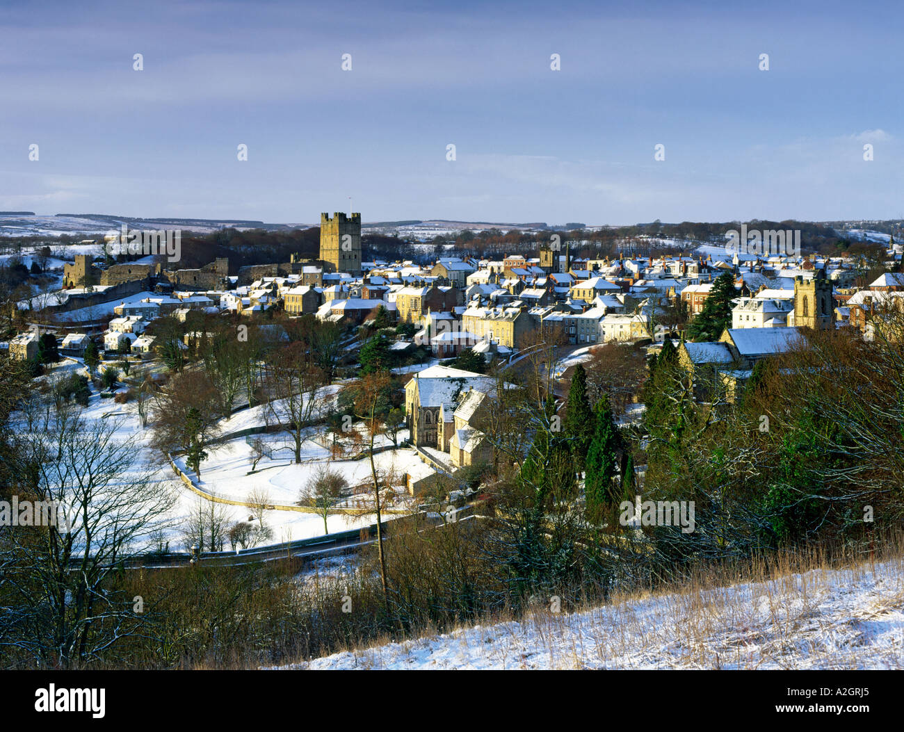 Richmond yorkshire snow hi-res stock photography and images - Alamy