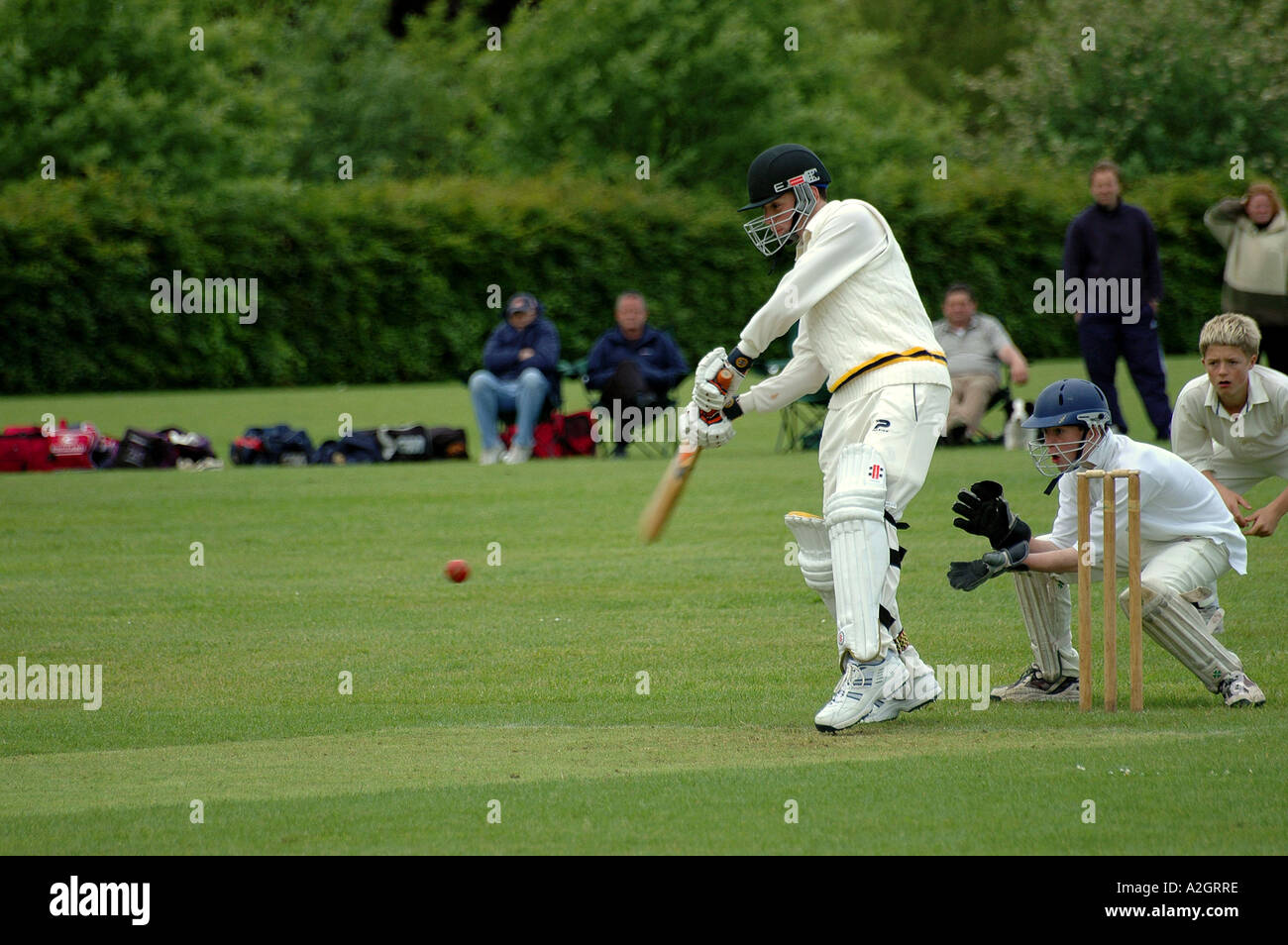 Posh school cricket hi-res stock photography and images - Alamy
