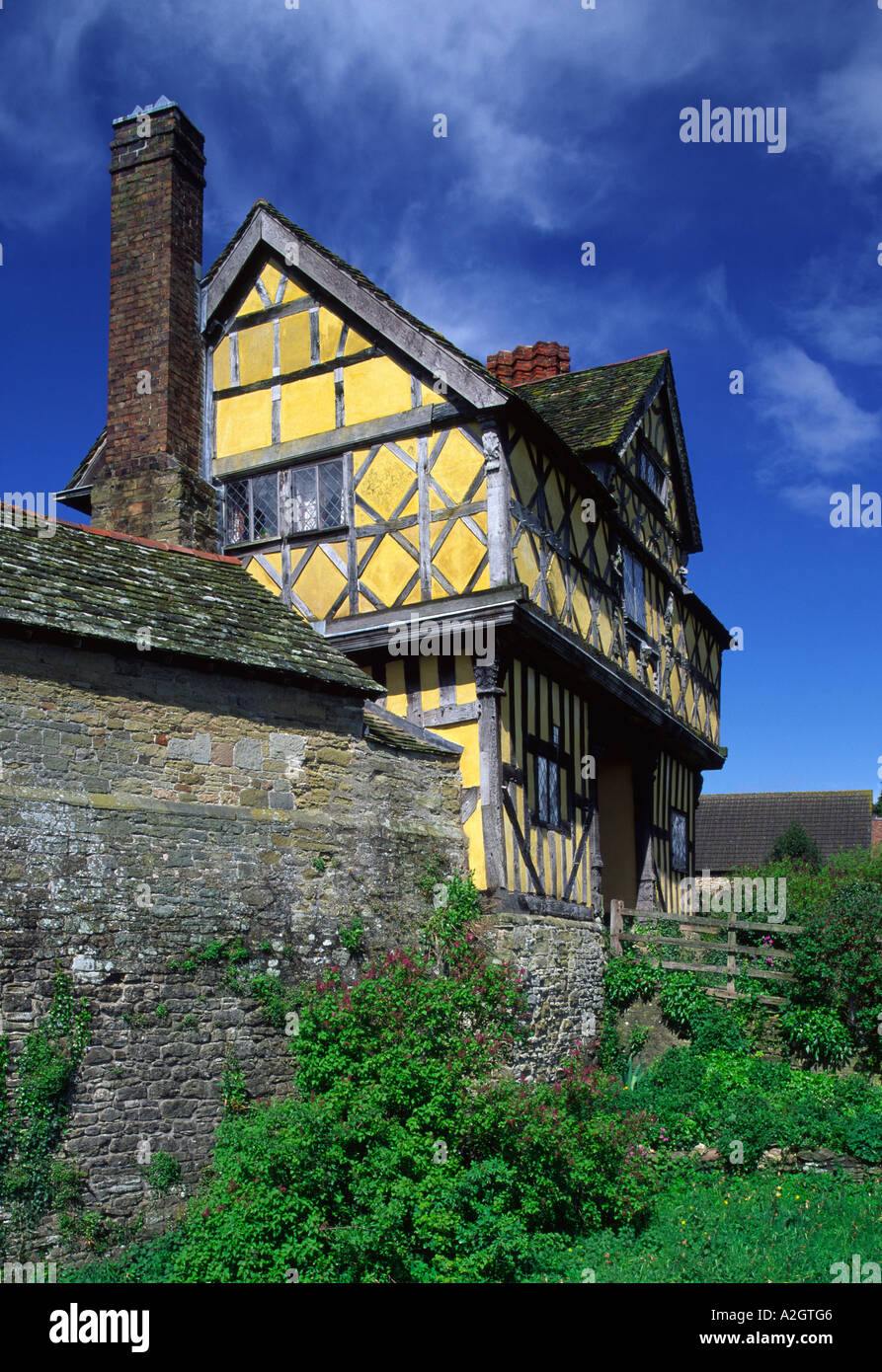 Stokesay gatehouse hi-res stock photography and images - Alamy
