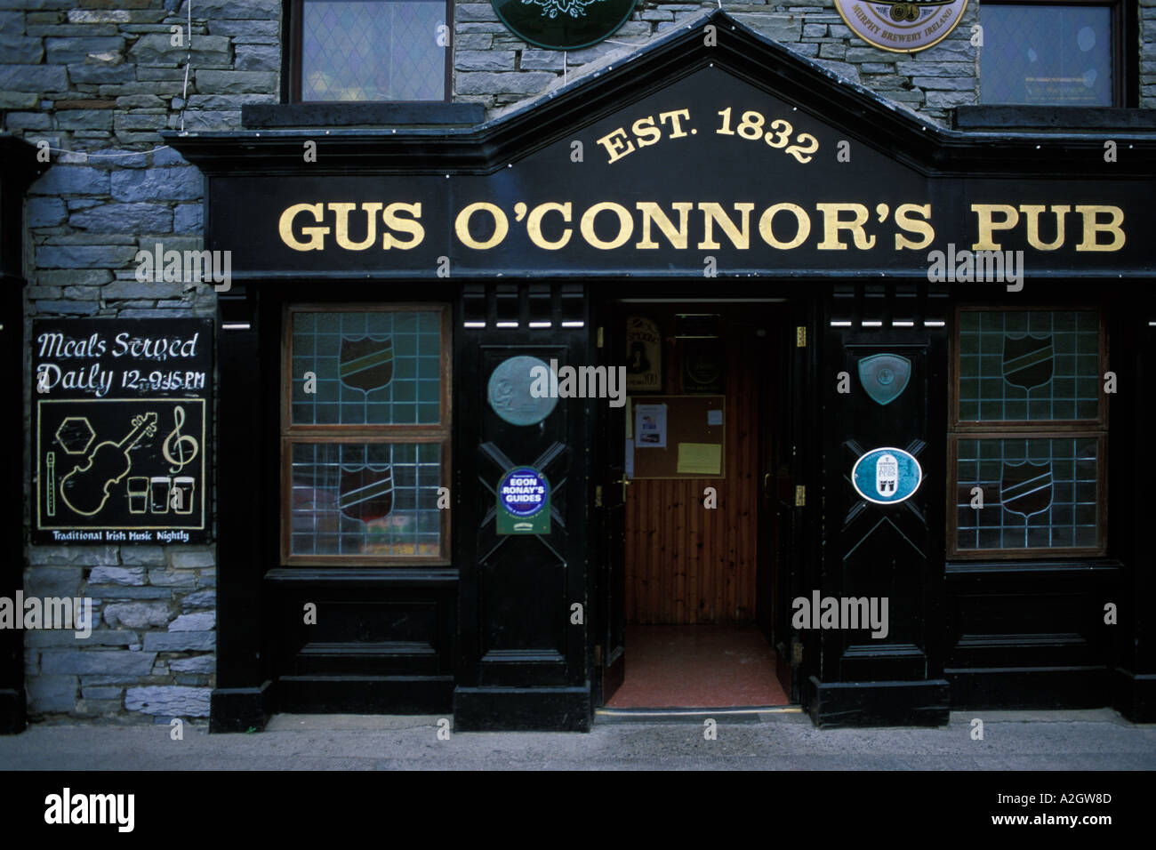 Ireland, County Clare, Doolin, Gus OConnors Pub Stock Photo - Alamy
