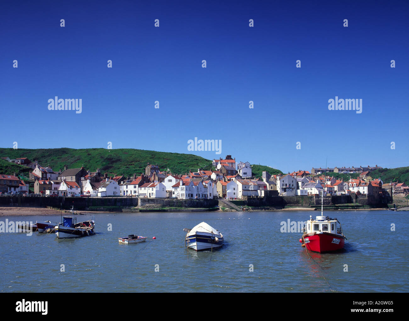 Staithes harbour North Yorkshire Stock Photo - Alamy