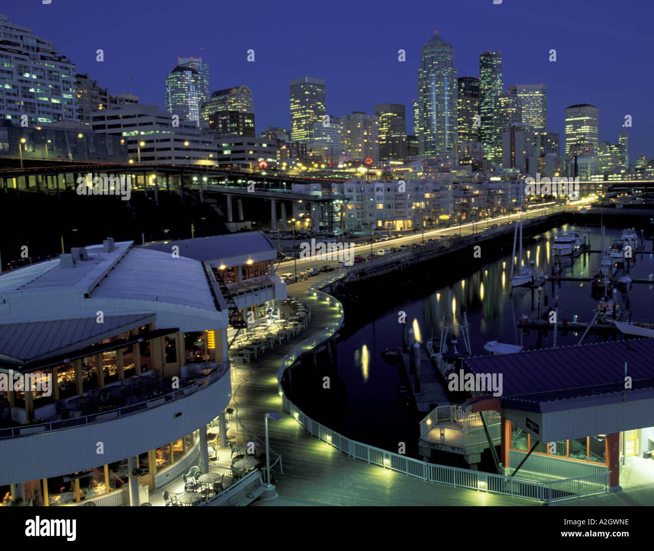 Seattle harbor city restaurant hi-res stock photography and images - Alamy